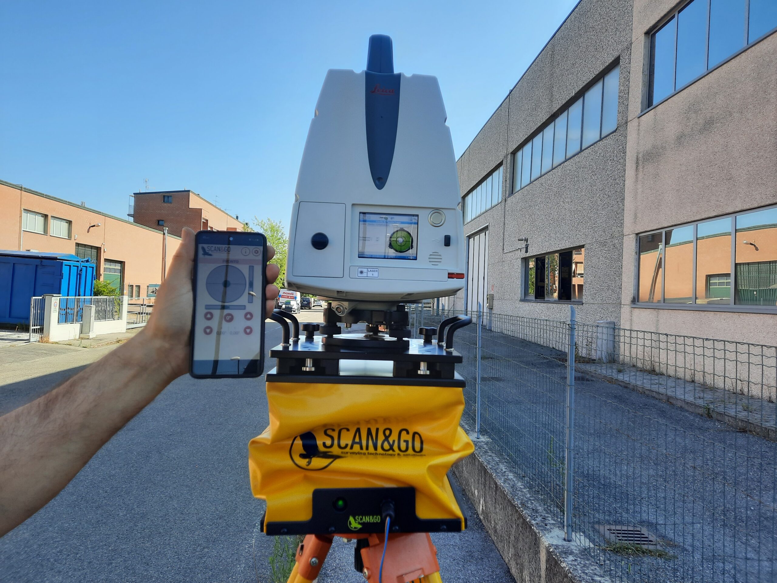 Plate-forme autonivelante pour scanner laser et station totale LEVEL ...